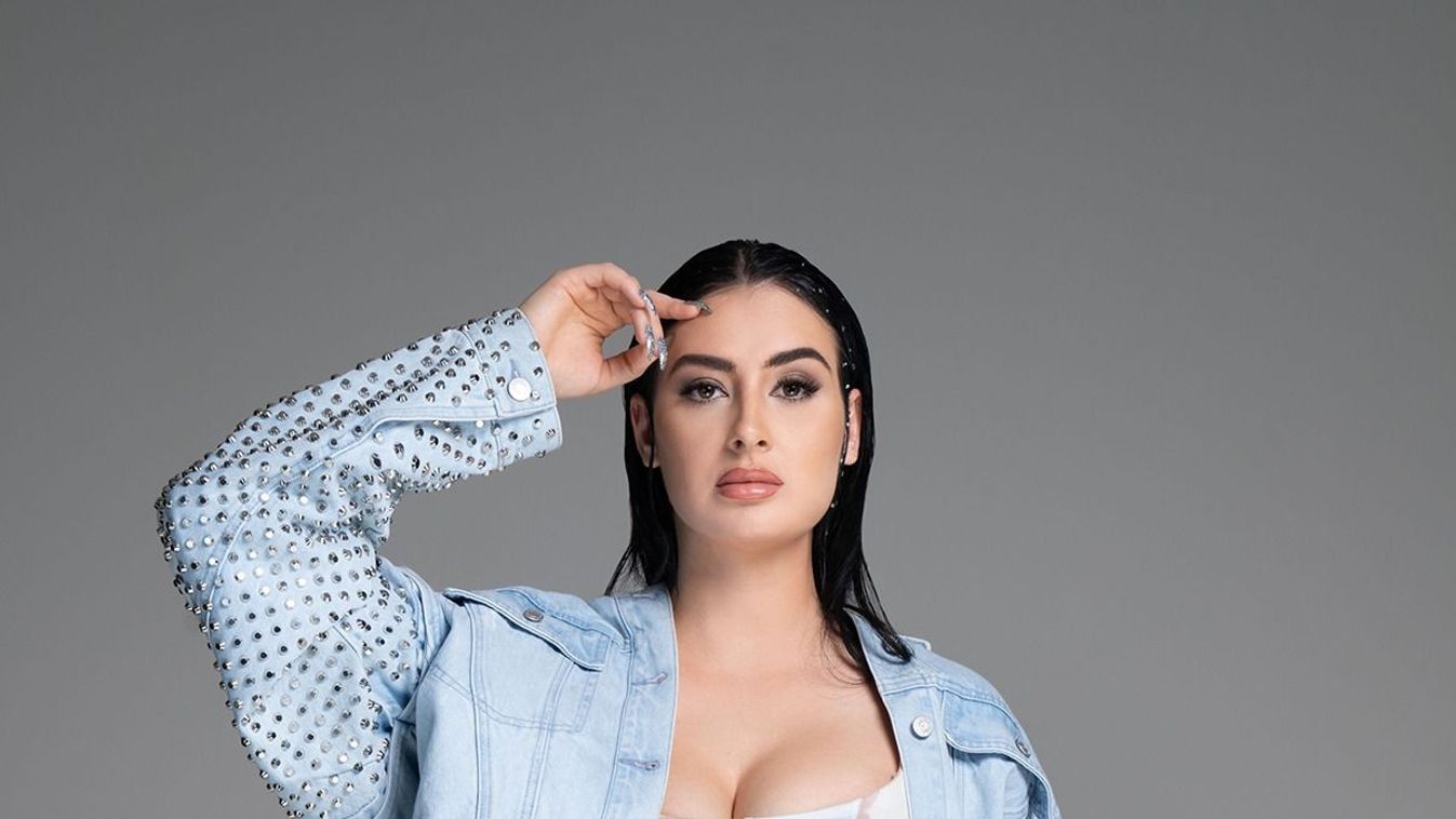 „Túléltem” – Drámai gyerekkoráról mesélt Halastyák Fanni