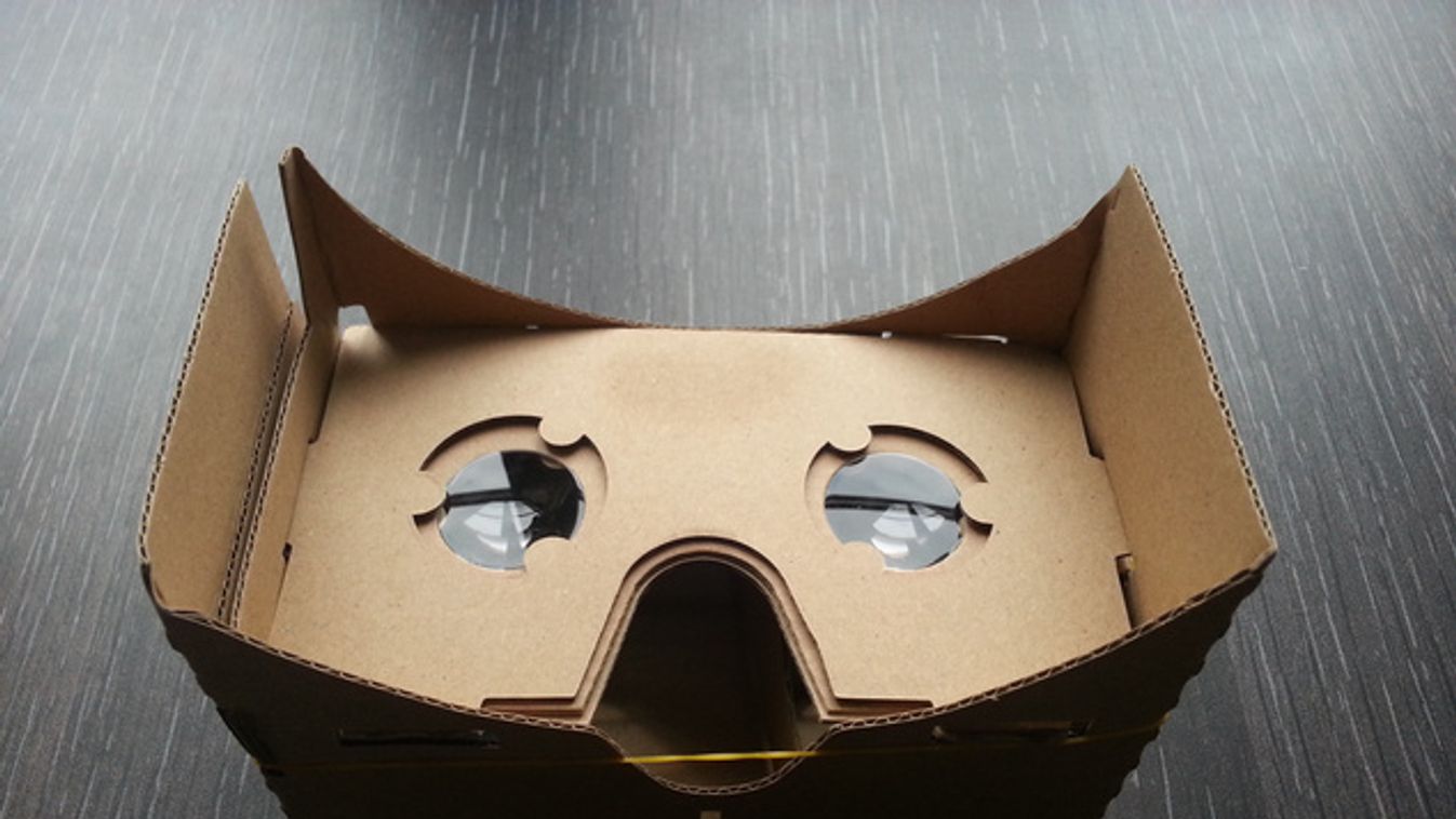 Turistáskodjon virtuális szemüveggel és a Google-lel!