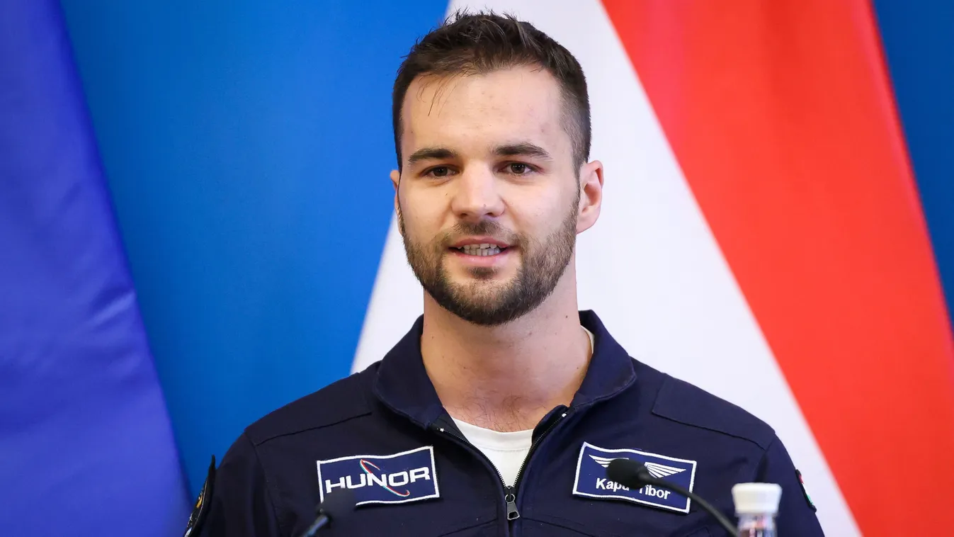 Kapu Tibor missziója: az ország legszebb lányai üzentek az űrhajósnak
