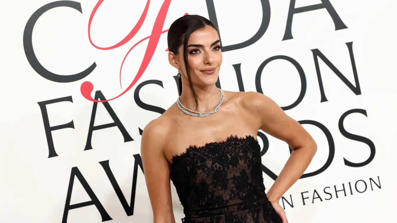 Megőrjíti a rajongókat, kipakolta a ciciket Toni Breidinger