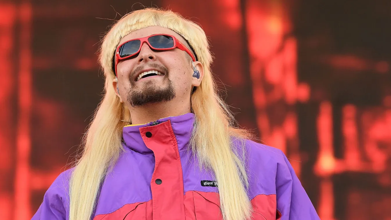 Ki volt Oliver Tree, a híres énekes, aki 32 évesen halt meg helikopter ...